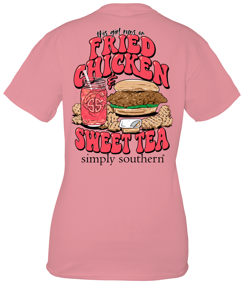 Simply Southern THIS GIRL RUNS ON FRIED CHICKEN & SWEET TEA Short Slee ...